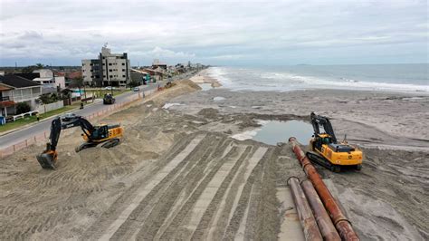 Engorda da praia de Matinhos já passa de 80 de conclusão fotos