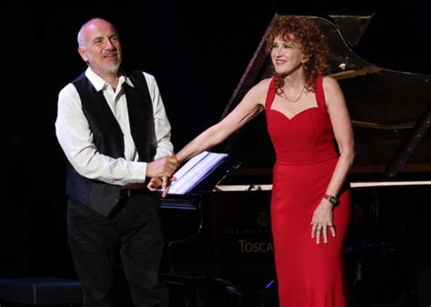 Musica A Teatro La Luce Prenatalizia Di Fiorella Mannoia