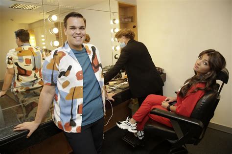 Comentadores do Big Brother Como se preparam e quem tem a língua mais