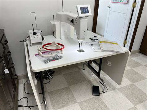 Baby Lock Tiara Longarm Quilting With Stitch Regulator Table