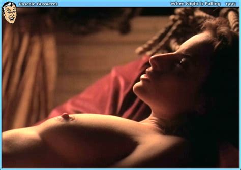 Pascale Bussi Res Nue Dans When Night Is Falling