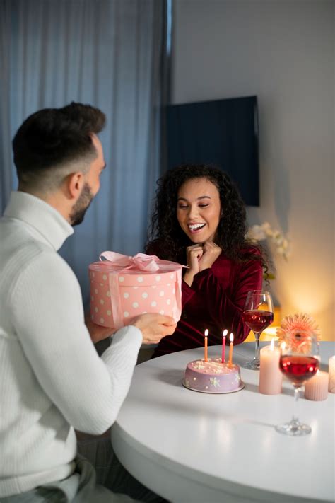 35 Ucapan Ulang Tahun Untuk Istri Simple Yang Menyentuh Hati Varia