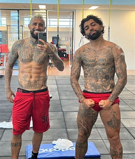 FOTO Gabigol Reposta Foto Sem Camisa Depois De Ser Chamado De Gordo