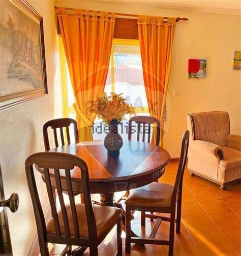 Apartamento T3 à venda na rua Adriano Correia de Oliveira Santiago