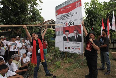 FOTO Ketua Dan Wakil TPN Sosialisasikan Program KTP Sakti Ganjar