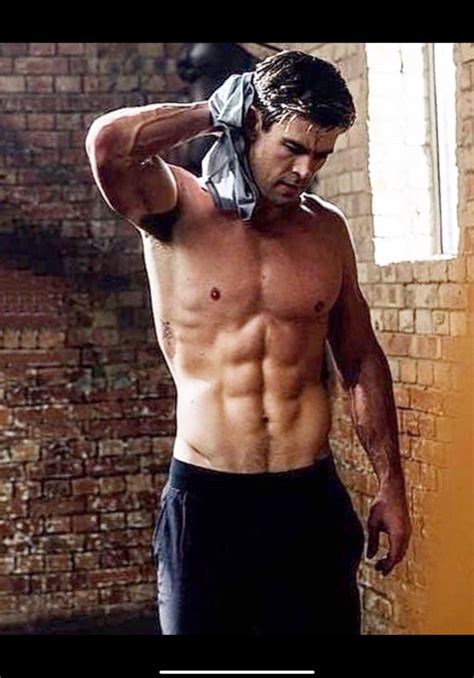 The Secret Behind Chris Hemsworth S Ripped Bod