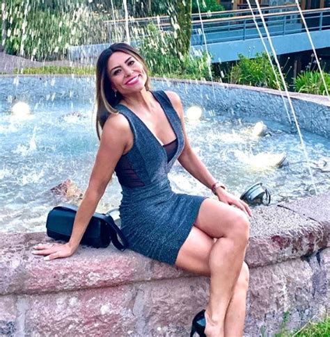 Fotos Guapa ex esposa de Iván Nuñez se luce en sexys bikinazos