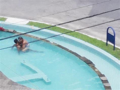 Moradora Flagra Casal Fazendo Sexo Dentro De Espelho D Gua Em Pra A