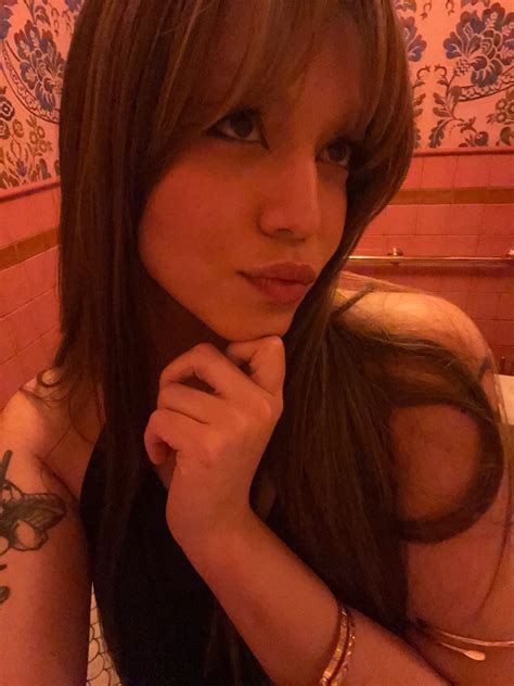 Tipsy Selfie F 23 Rselfie