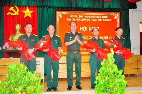 Bàn giao chức trách nhiệm vụ chỉ huy trưởng Chính trị viên Ban Chỉ