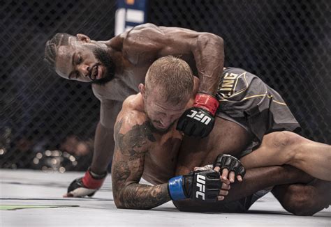 UFC 280 Recap Islam Makhachev Upsets Charles Oliveira Via Submission