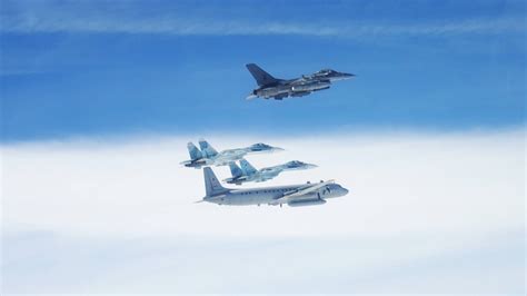 Ucrânia recebe primeiros caças F 16 baixa expectativa