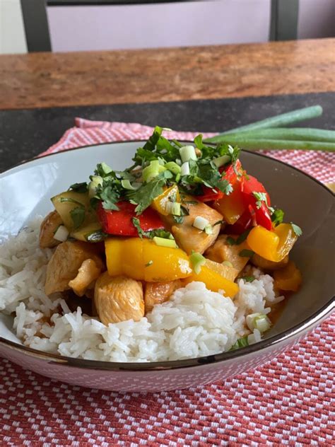 Kip In Zoetzure Saus Met Ananas En Rijst Foodblog Foodinista