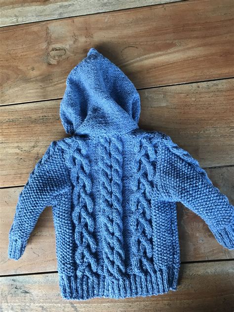 Strickanleitung Babyjacke Mit Kapuze Zopfmuster Babyjacke Stricken