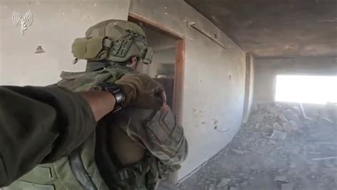 Israele Assalta La Scuola Americana Vicino Allospedale Al Shifa
