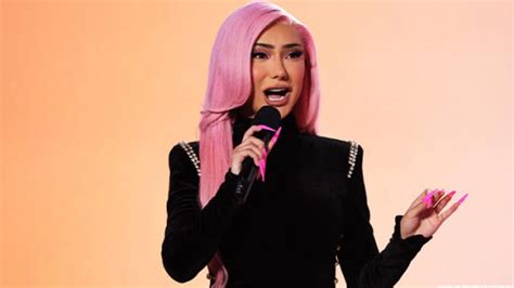 Nikita Dragun Arrested In Miami Beach Hotel For Felony Youtuber Was Walking Around The Pool