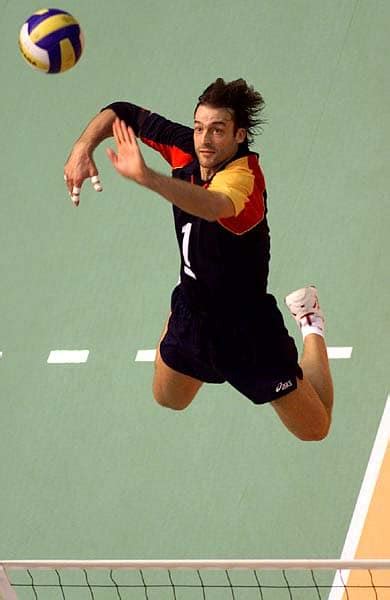 Saque Del Voleibol Tenis Alto Bajo Y Todo Lo Que Debe Saber