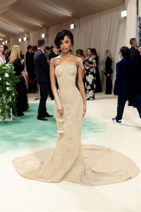 Tyla Transformed Into A Sand Sculpture At The 2024 Met Gala In 2024