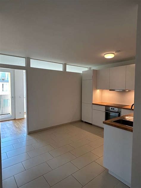Provisionsfreie 2 Zimmer Wohnung mit Balkon und Einbauküche bei