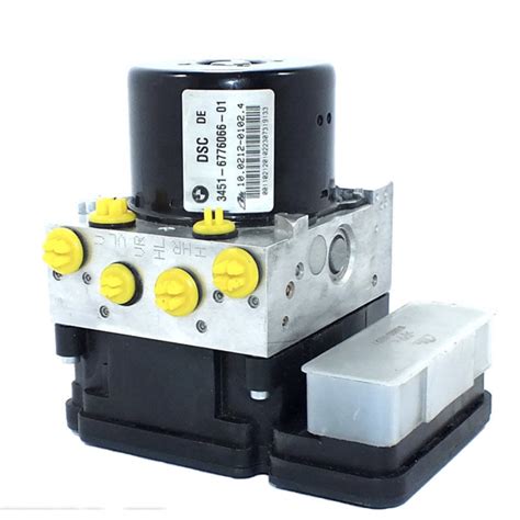 ABS PUMP UNIT DSC BMW E90 E91 E92 E93 34526776067 01 34516776066