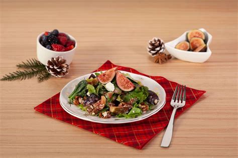 Ensalada con vinagreta de frutos rojos Recetas Nestlé