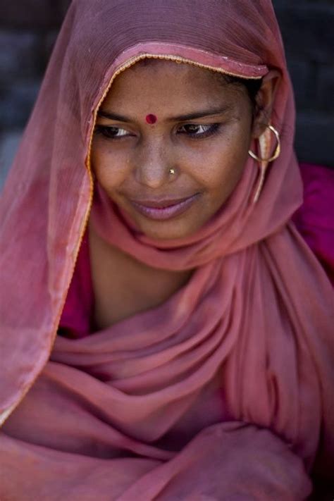 Pin By Maria Bazan On India Indian Beauty Portrait Beauty
