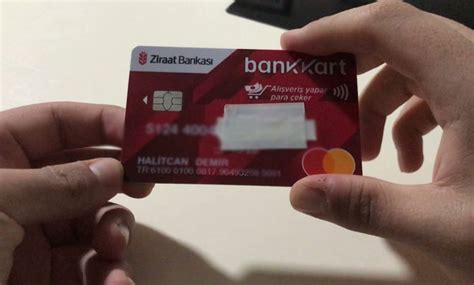 Üzerinde adı soyadı yazan Ziraat Bankası banka kartı sahipleri 12 Ekim