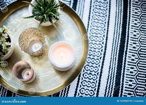 Decoraci N Interior Del Apartamento Real Velas Arom Ticas Y Plantas En