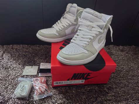 NIKE WMNS AIR JORDAN 1 RETRO HIGH OG SEAFOAM WHITE HEALING ORANGE