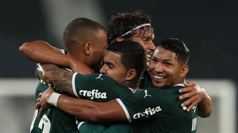 Veja os melhores momentos da vitória do Palmeiras sobre o Botafogo