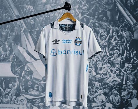 Nova camisa reserva do Grêmio 2024 Umbro Mantos do Futebol