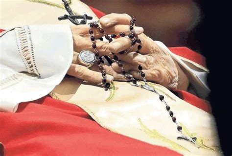 Le Mani Di Joseph Ratzinger Dago Fotogallery