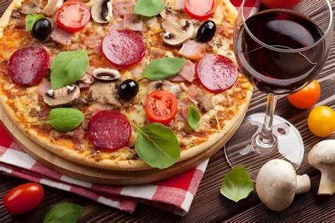 10 Fantastic Snacks That Goes With Wine