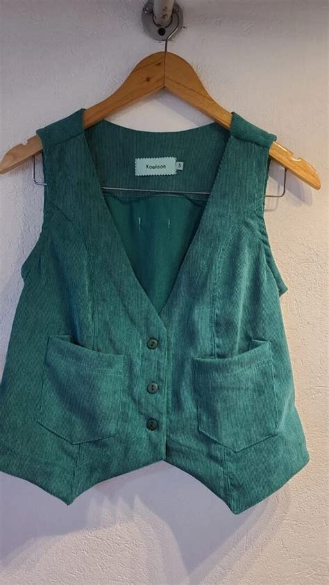 Chaleco Sastrero Corderoy Verde Esmeralda Kowloon Outfit