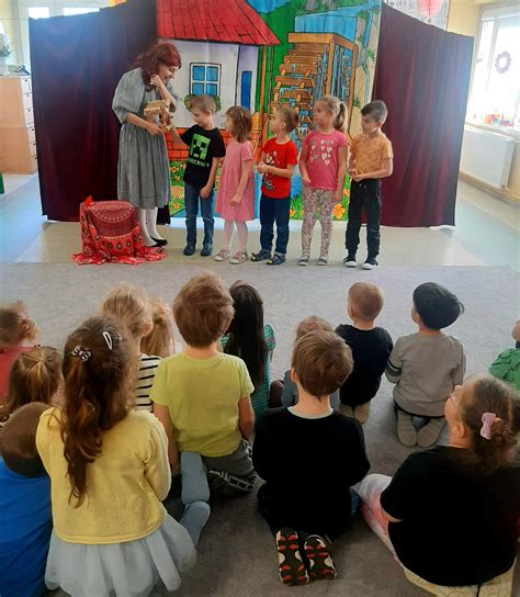 Teatrzyk w przedszkolu galeria Przedszkole Publiczne w Żywocicach