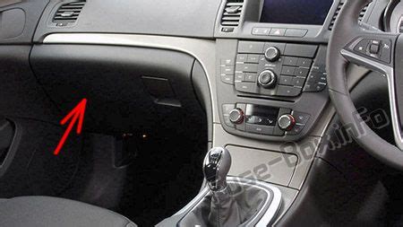 Schéma de fusibles et relais pour Opel Vauxhall Insignia A 2009 2017