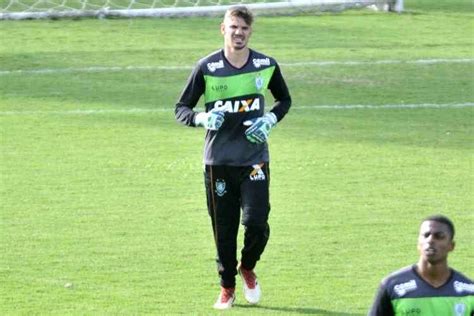 João Ricardo tem constatada nova lesão na coxa direita e vira desfalque