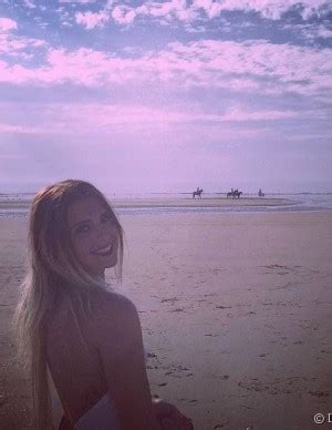 Kelly Vedovelli Nue 15 Photos Biographie News De Stars LES STARS NUES