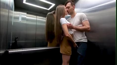 Colegiala Japonesa Atrapada En El Ascensor Videos Xxx Porno Don Porno