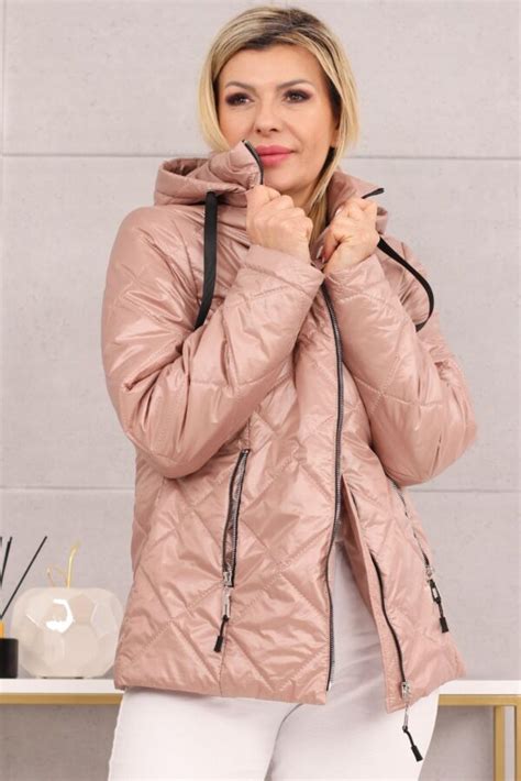 Lekka kurtka damska pikowana różowa Plus Size Femimoda pl