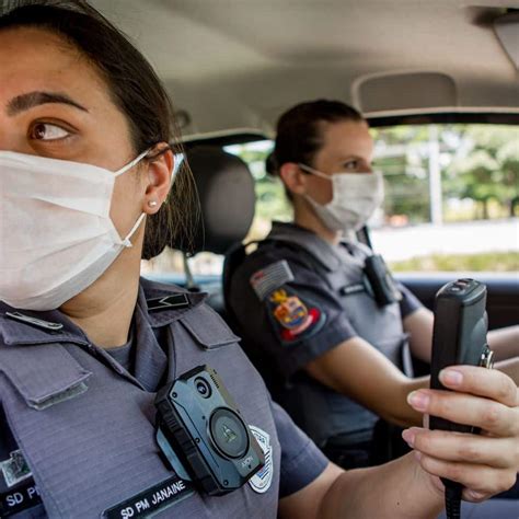 Como Funcionam As C Meras Nos Uniformes Dos Policiais