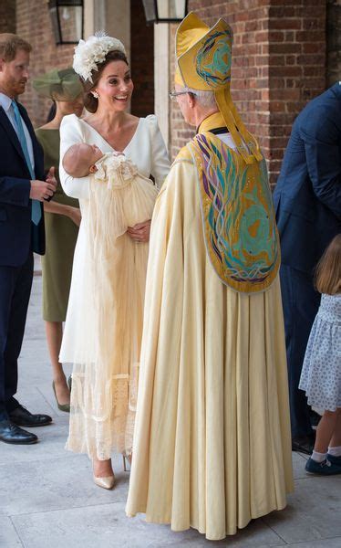 Kate Middleton Pourquoi Portait Elle Encore Une Robe Alexander