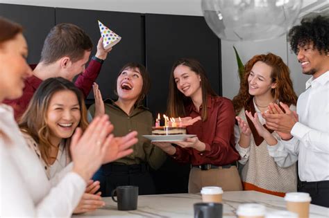 Życzenia urodzinowe po angielsku Happy Birthday Chatschool