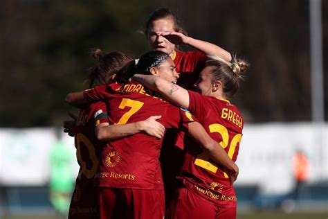 Femminile Roma A Caccia Della Finale Di Coppa Contro Il Milan