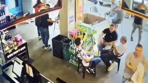 Video Hombre Dispara A Sujeto Que Enviaba Mensajes A Su Hija De