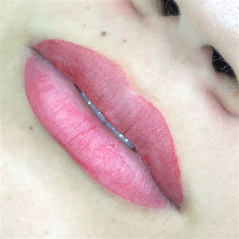 Micropigmentación de labios Chic in