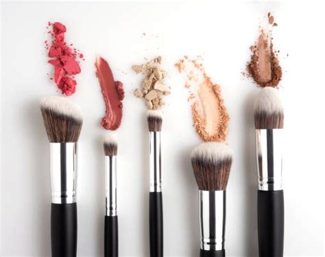 Como abrir uma loja de cosméticos