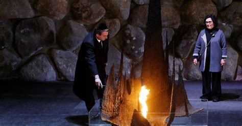 Em Memorial Do Holocausto Bolsonaro Diz Que O Nazismo Foi Um Movimento