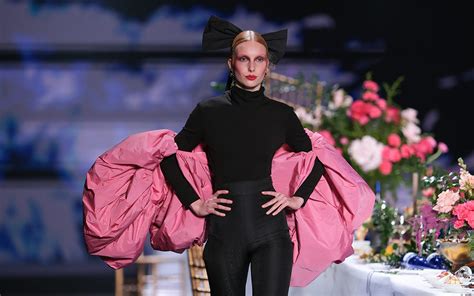 Las Tendencias De Moda M S Extravagantes Vistas En Las Pasarelas
