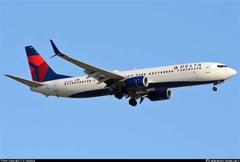 N Dz Delta Air Lines Boeing Er Wl Photo By G Najberg Id